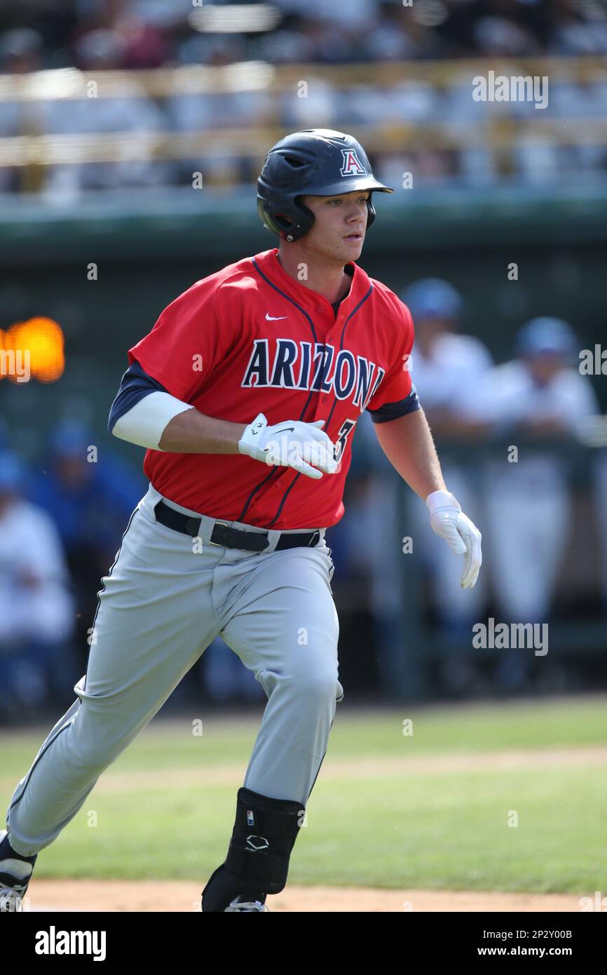 Bobby Dalbec (3) of the Arizona Wildcats runs to first base during a ...