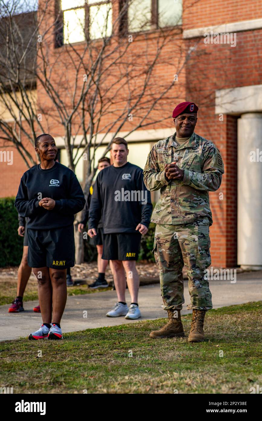 Paratroopers assigned to the 82nd Airborne Division Sustainment Brigade ...