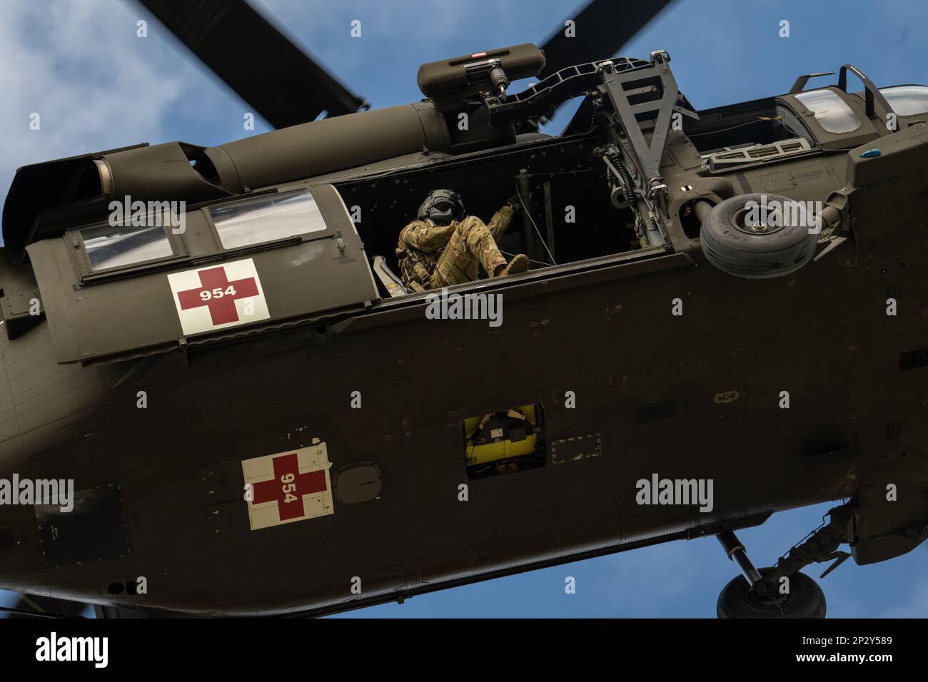 Medical evacuation helicopter army hi-res stock photography and images ...