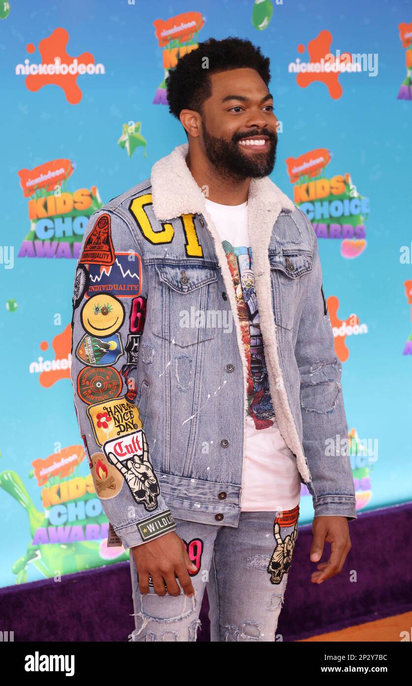 Joshua Triplett arrives at the Nickelodeon Kids' Choice Awards on ...