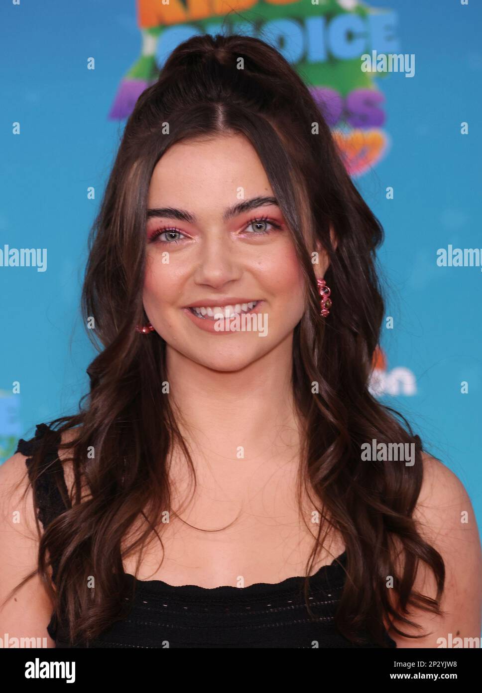 Taegen Burns arrives at the Nickelodeon Kids' Choice Awards on Saturday ...