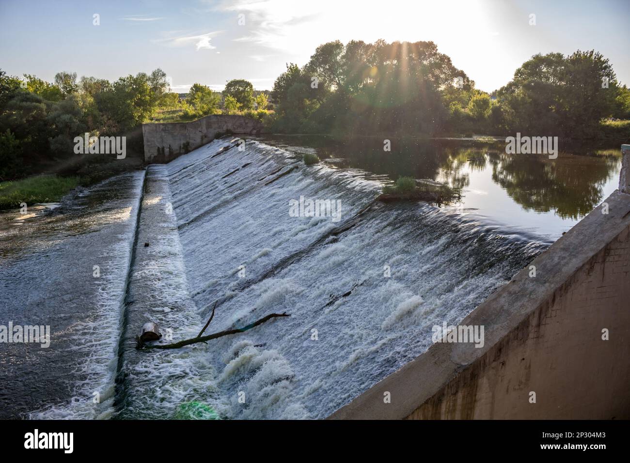 The dam on the Nara River in Serpukhov, Russia Stock Photo - Alamy