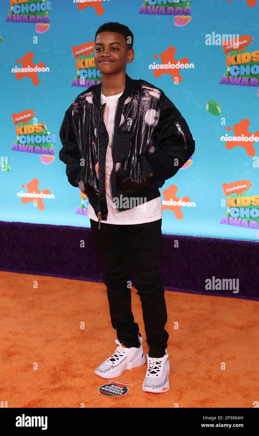 Peyton Perrine III arrives at the Nickelodeon Kids' Choice Awards on ...