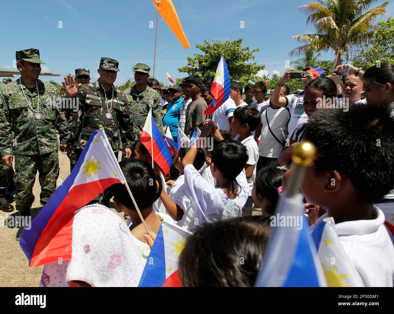 Gen. Gregorio Pio Catapang, second left, the Philippines' military ...