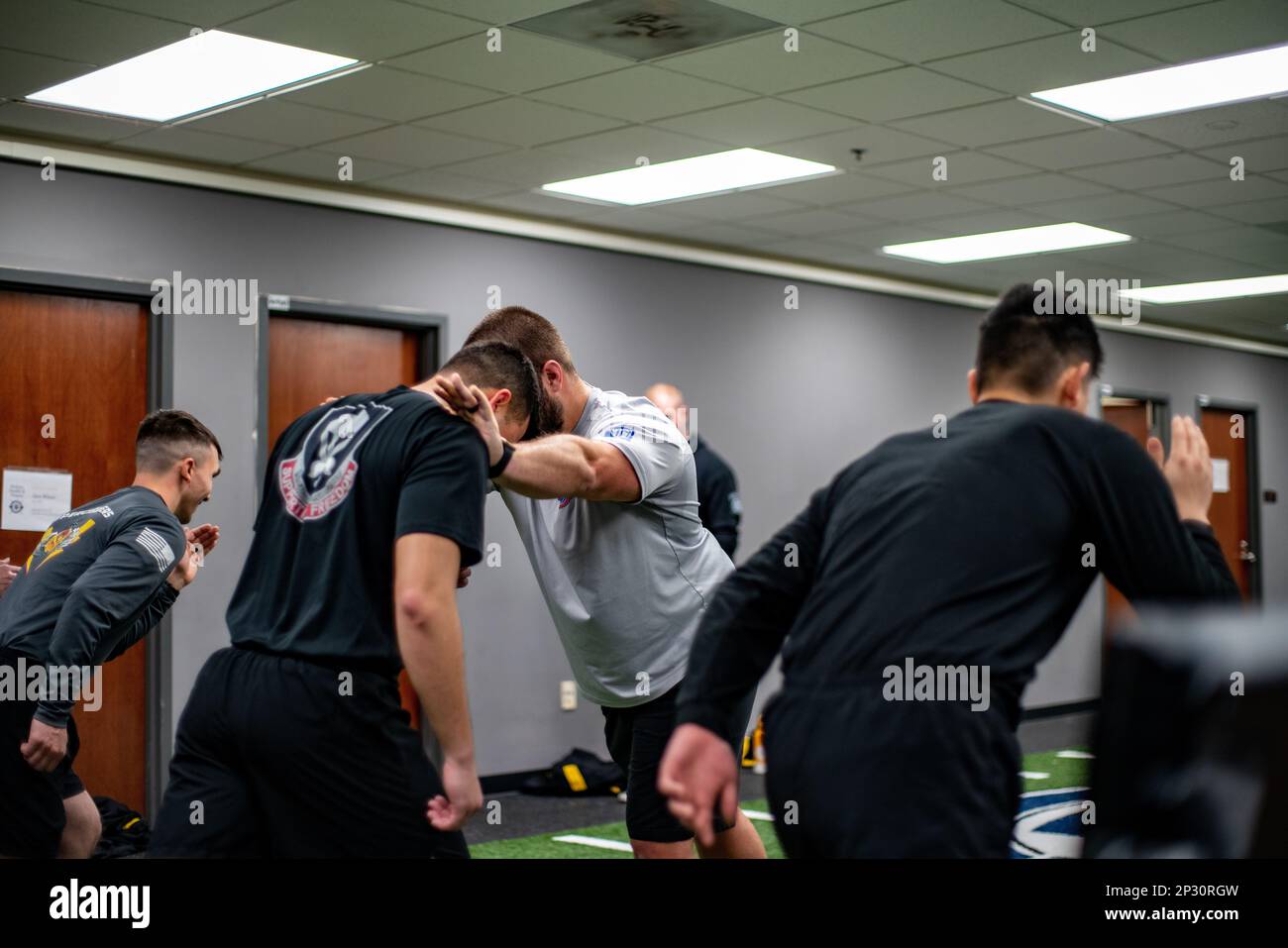 Sprinting army hi-res stock photography and images - Alamy