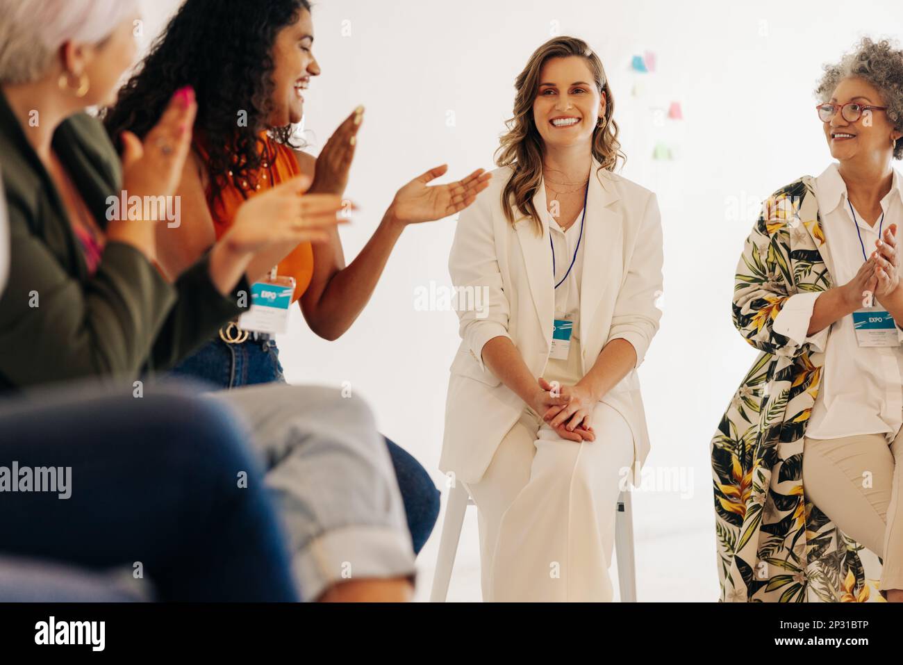 Workplace group hi-res stock photography and images - Alamy