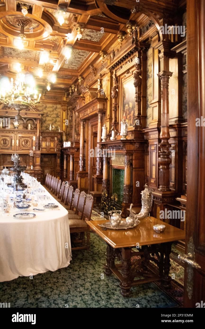 Kings dining hall hi-res stock photography and images - Alamy