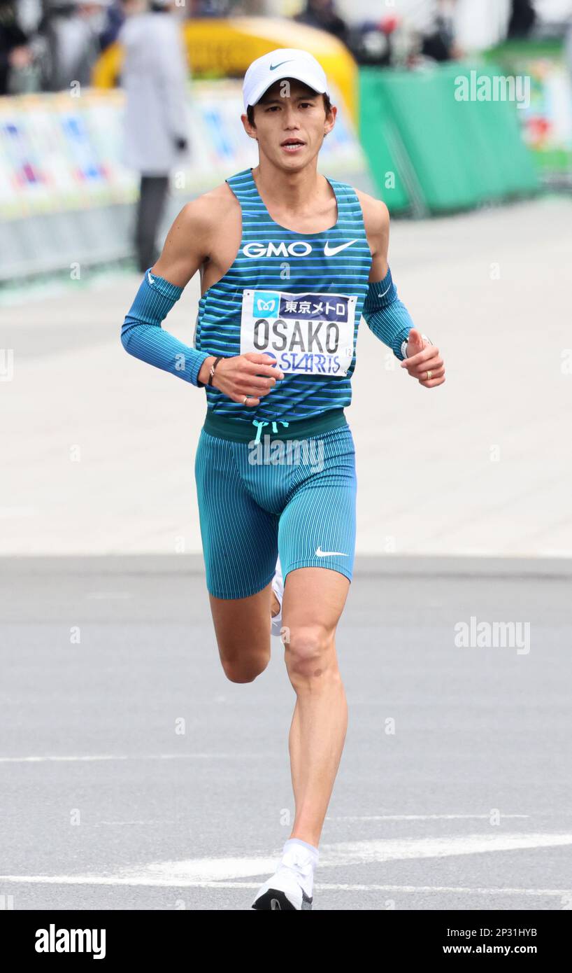 Tokyo, Japan. 5th Mar, 2023. Japan's Suguru Osako crosses the finish ...