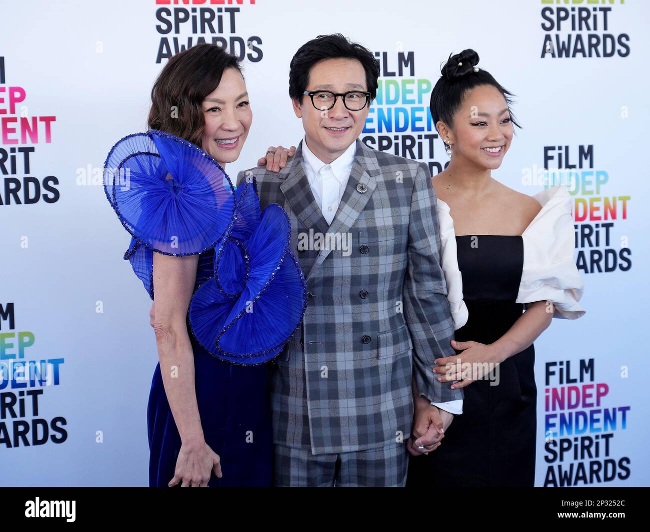Stephanie hsu michelle yeoh hi-res stock photography and images - Alamy