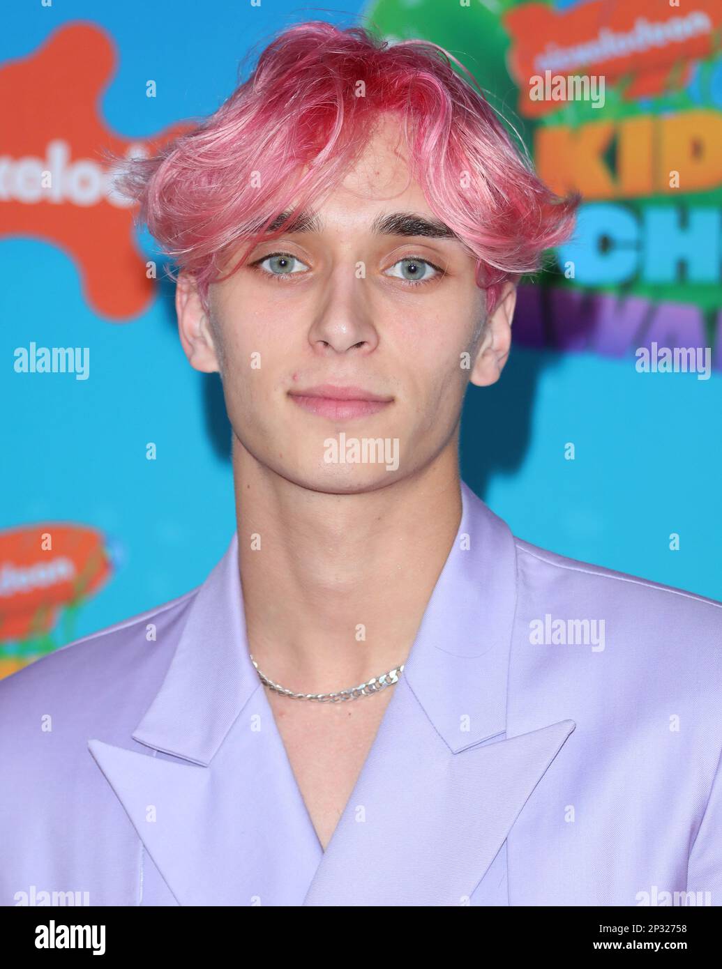 Josh Richards arrives at The 2023 Nickelodeon Kids Choice Awards held ...