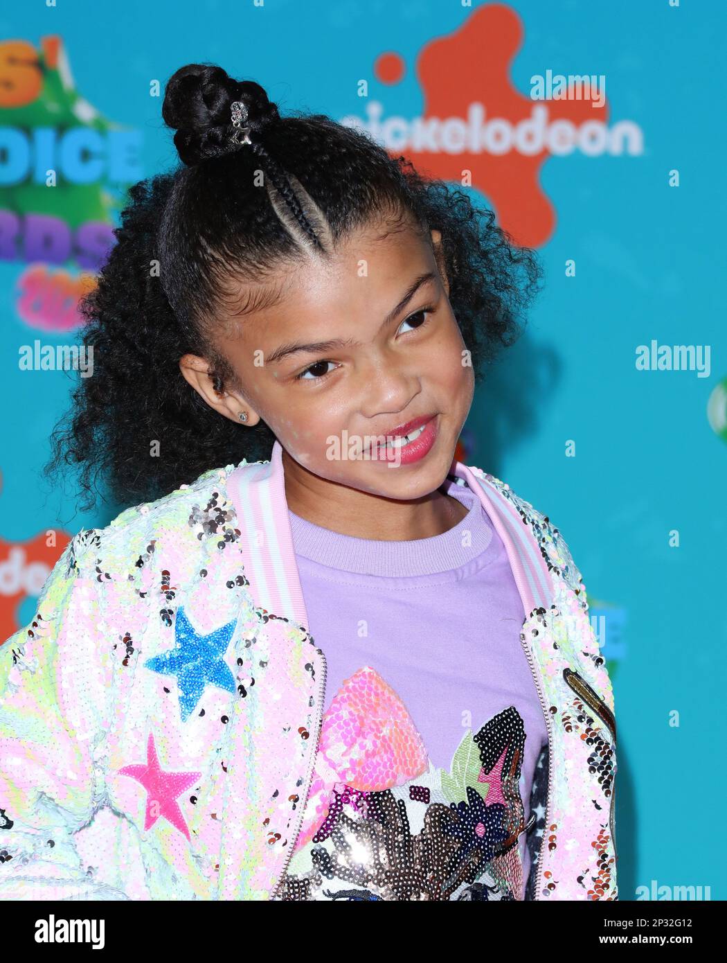 Madison Skye Validum arrives at The 2023 Nickelodeon Kids Choice Awards ...