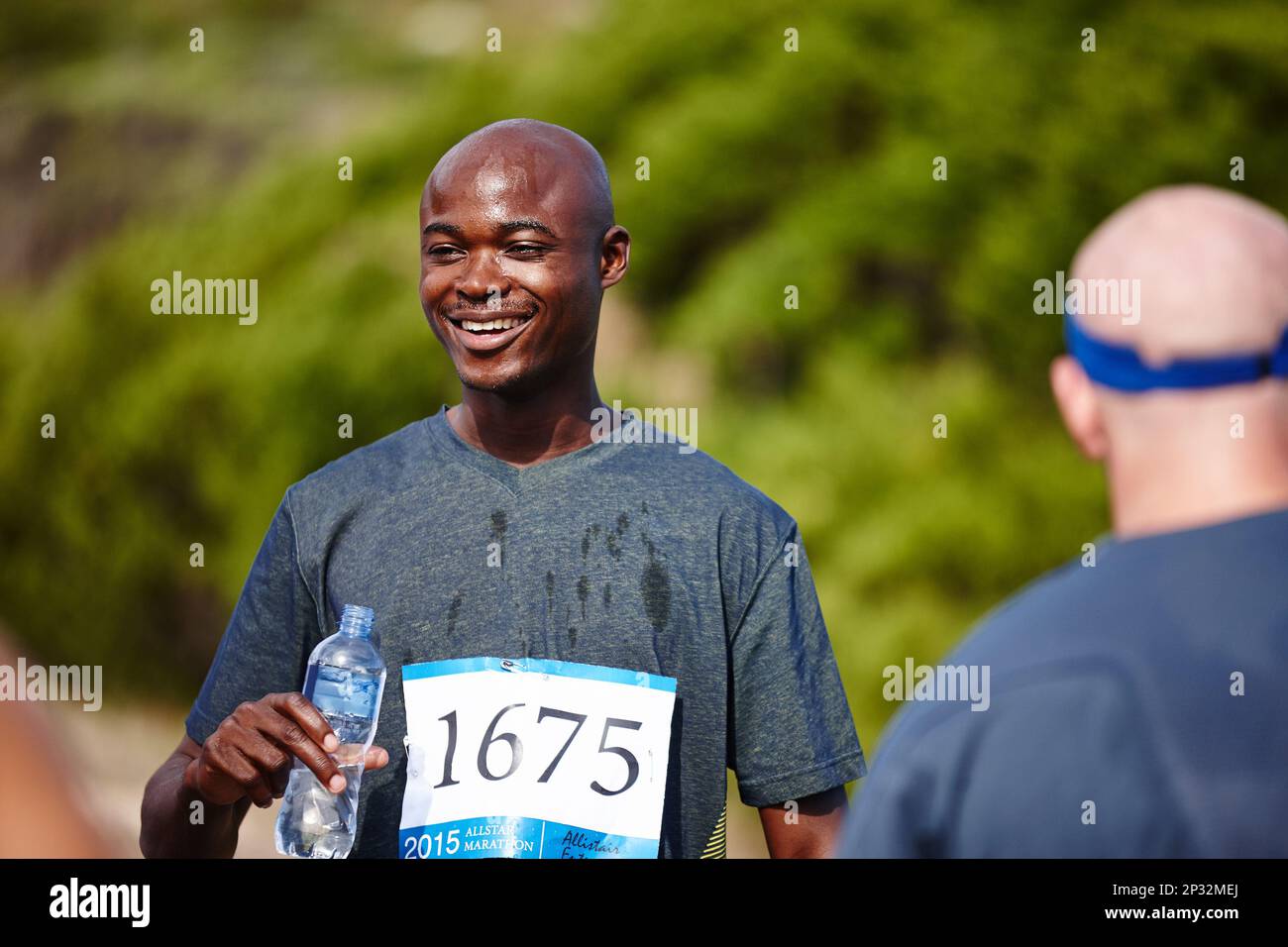 Triathlon athlete drinking water hi-res stock photography and images ...