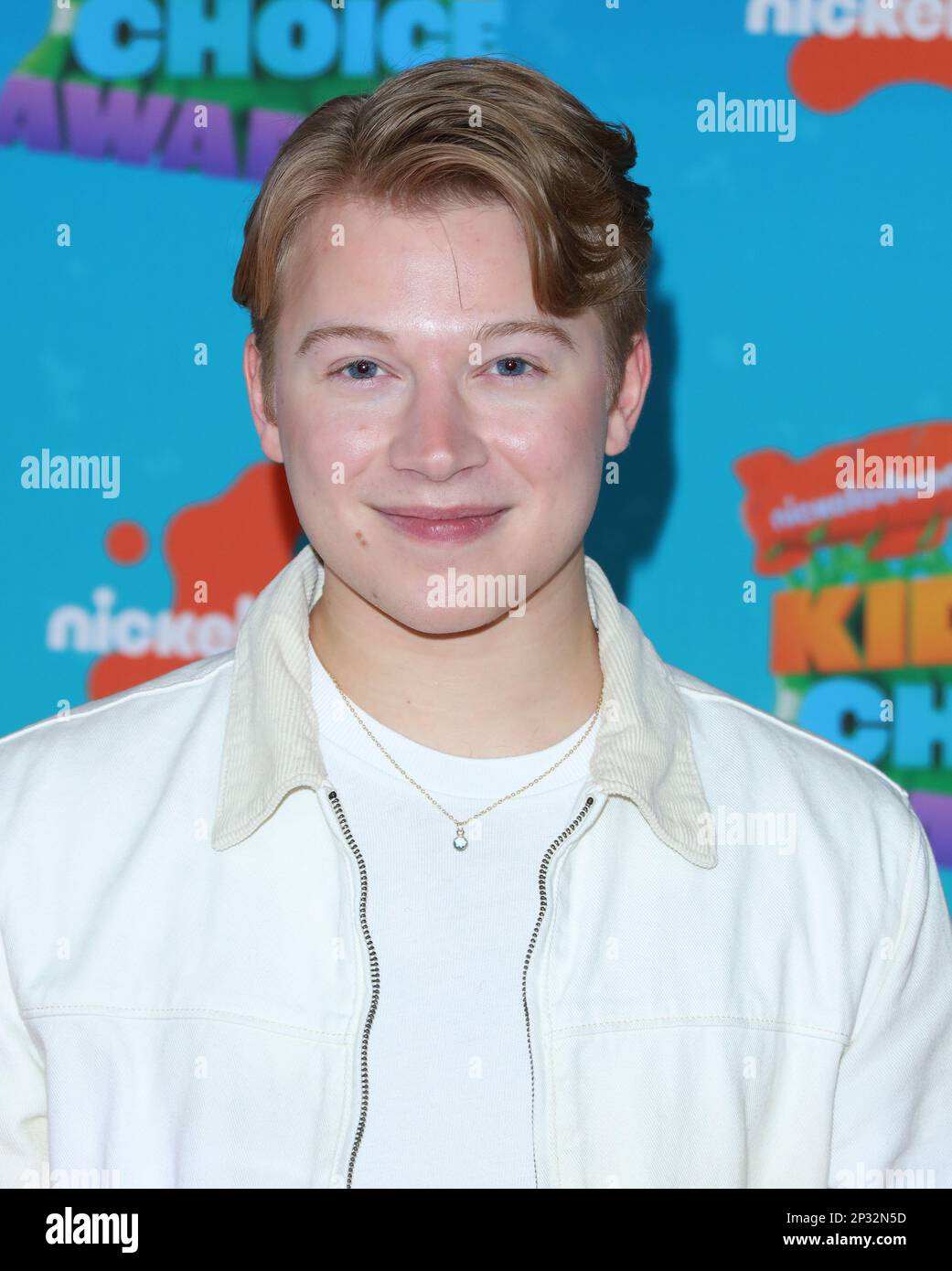 Joe Serafini arrives at The 2023 Nickelodeon Kids Choice Awards held at ...