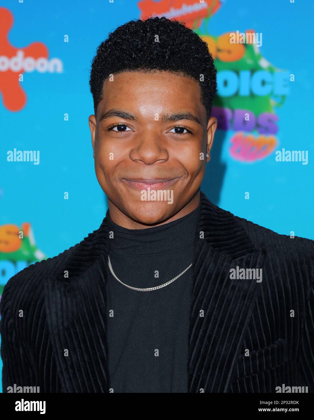 Elijah Cooper arrives at The 2023 Nickelodeon Kids Choice Awards held ...