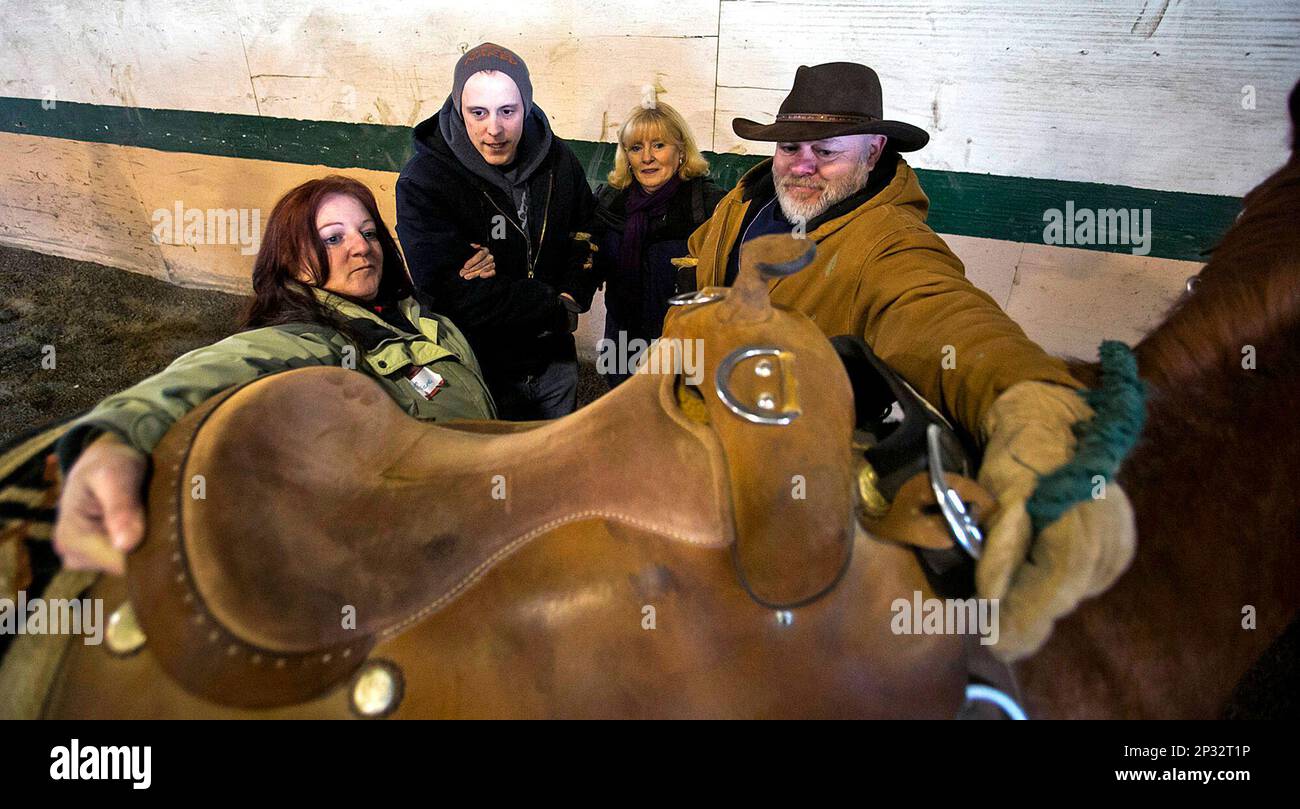 In this March 7, 2015 photo, Robin Skierka, left, a U.S. Air Force ...