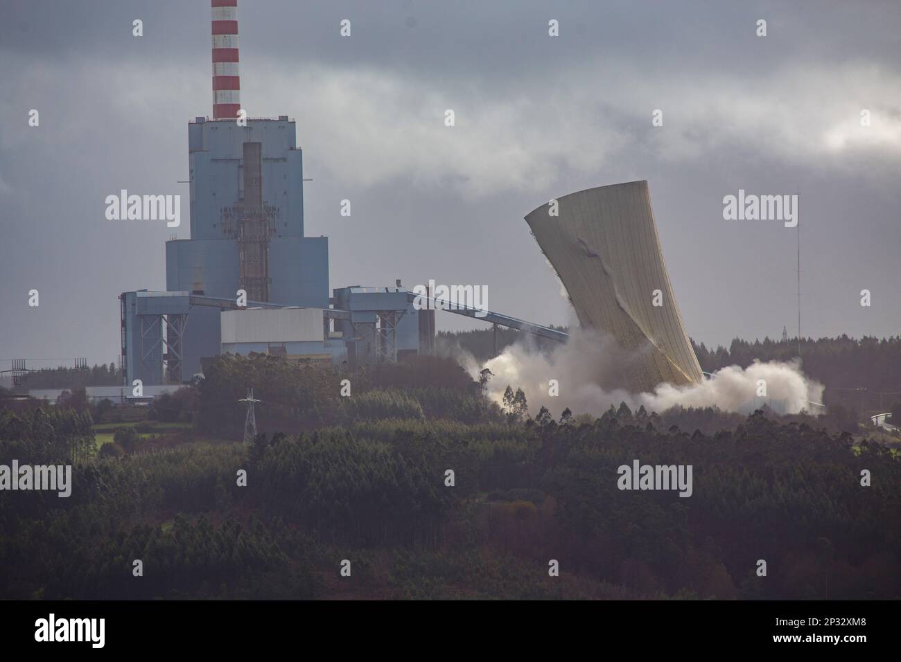 Demolition of Cooling Tower at Meirama Thermal Power Plant in Cerceda ...