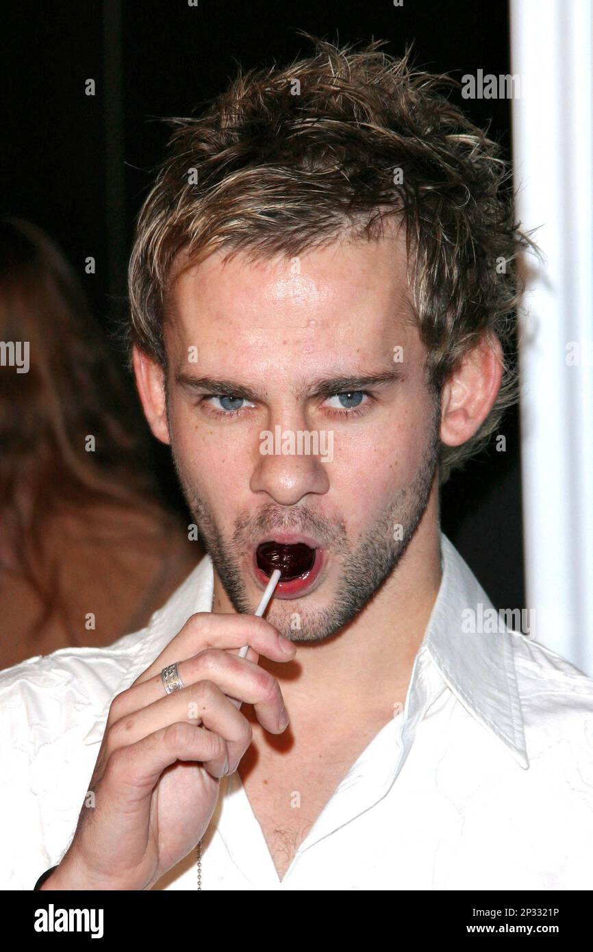 Photo by: Lee RothSTAR MAX, Inc. - copyright 2002ALL RIGHTS ...