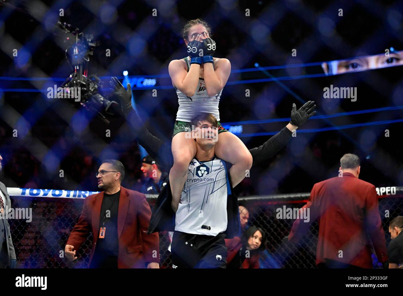 Alexa Grasso is carried in the ring after defeating Valentina ...