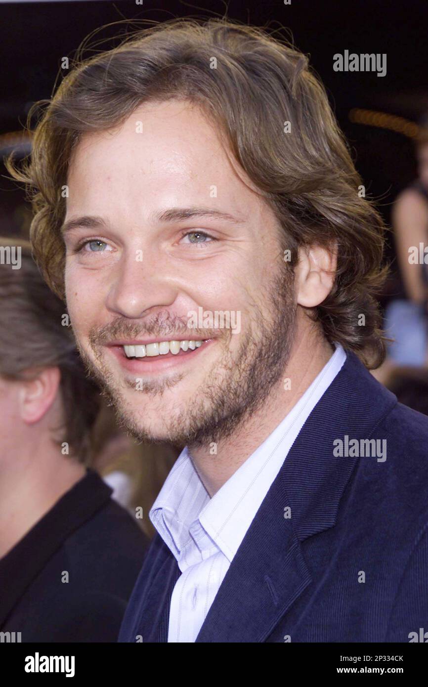 Photo by: Tom Lau STAR MAX Inc. - copyright 2002 ALL RIGHTS RESERVED Telephone/Fax (212) 995 ...