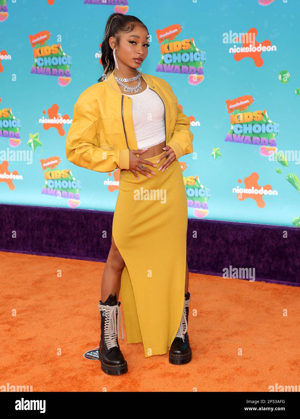 That girl lay lay nickelodeon hi-res stock photography and images - Alamy