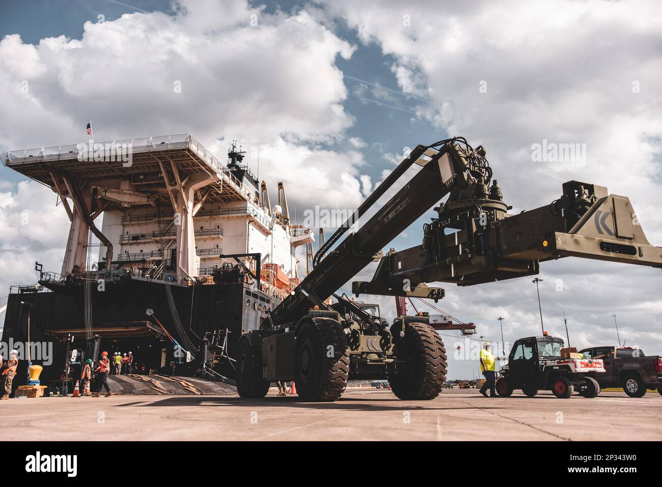 Mpf offloading hi-res stock photography and images - Alamy