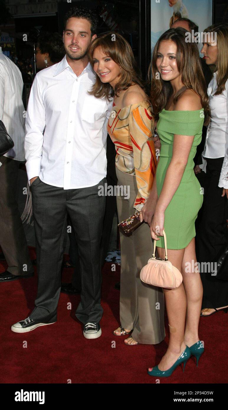 Photo by: Tim GoodwinSTAR MAX, Inc. - copyright 2003ALL RIGHTS ...