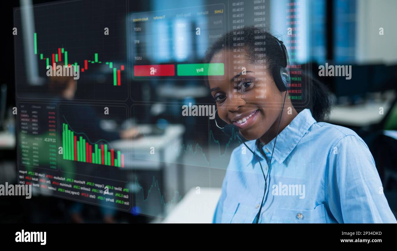 Call operator stock hi-res stock photography and images - Alamy
