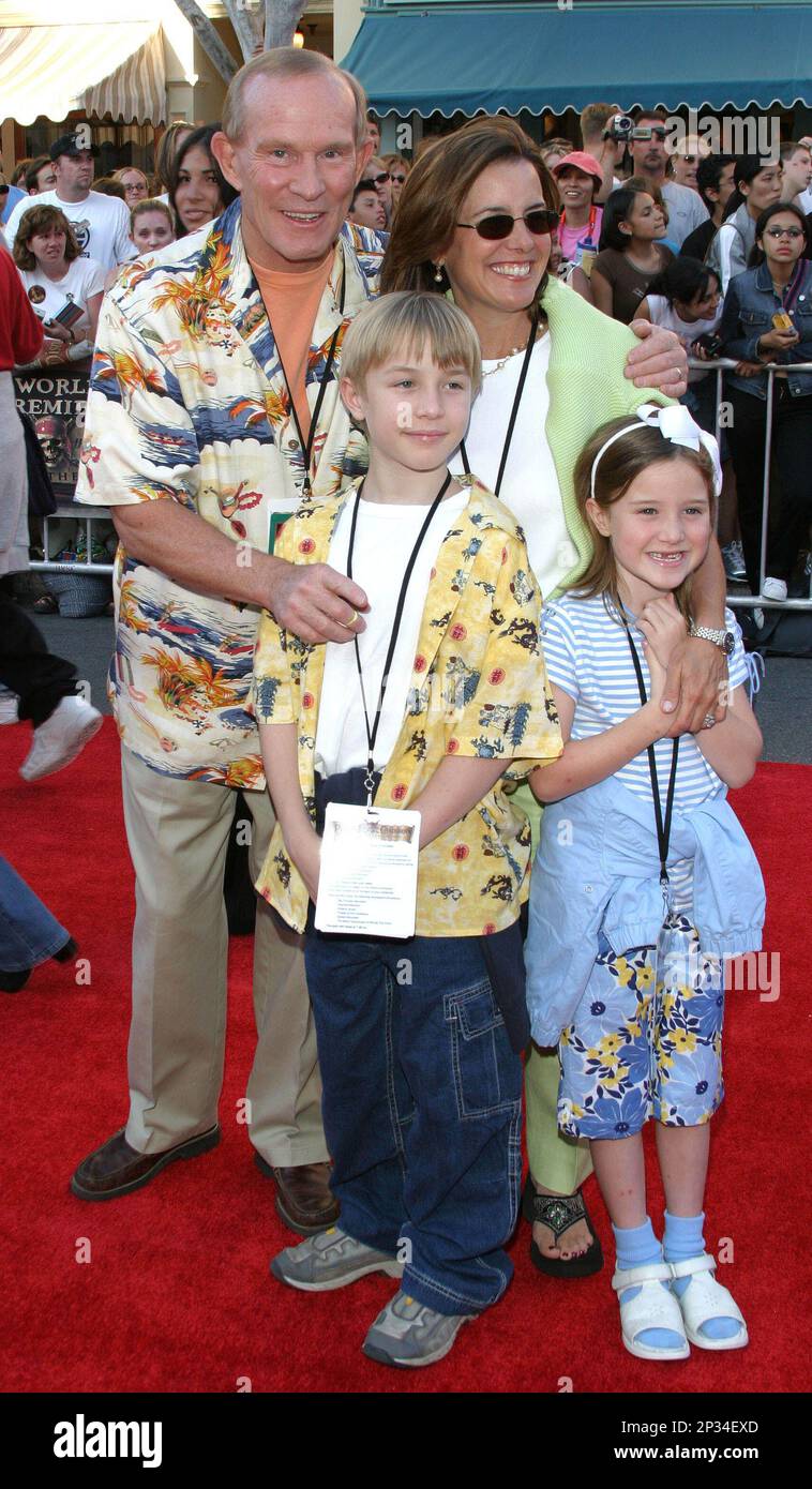 Photo by: Tim GoodwinSTAR MAX, Inc. - copyright 2003ALL RIGHTS ...