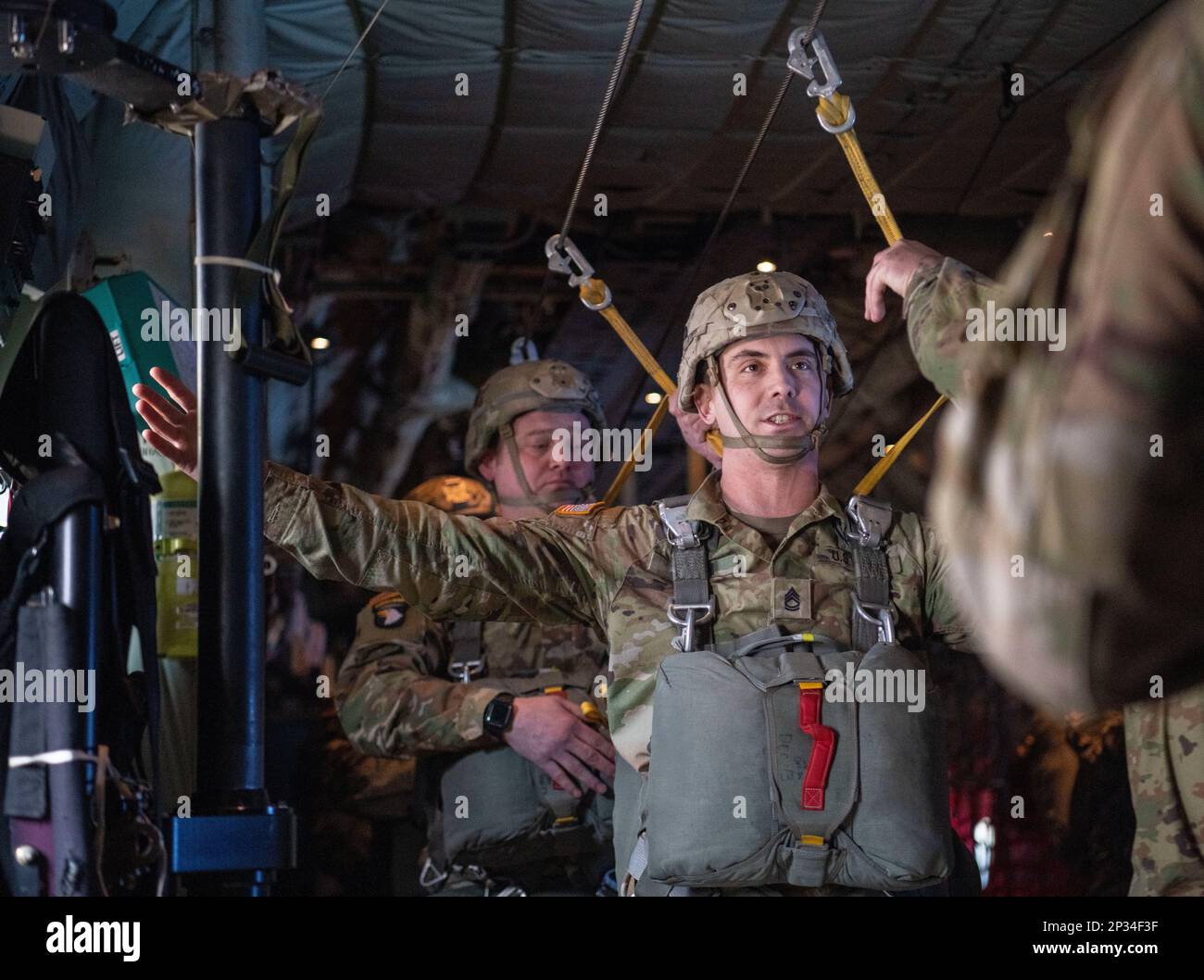 Paratroopers from the U.S. Army 11th Airborne Division perform final ...