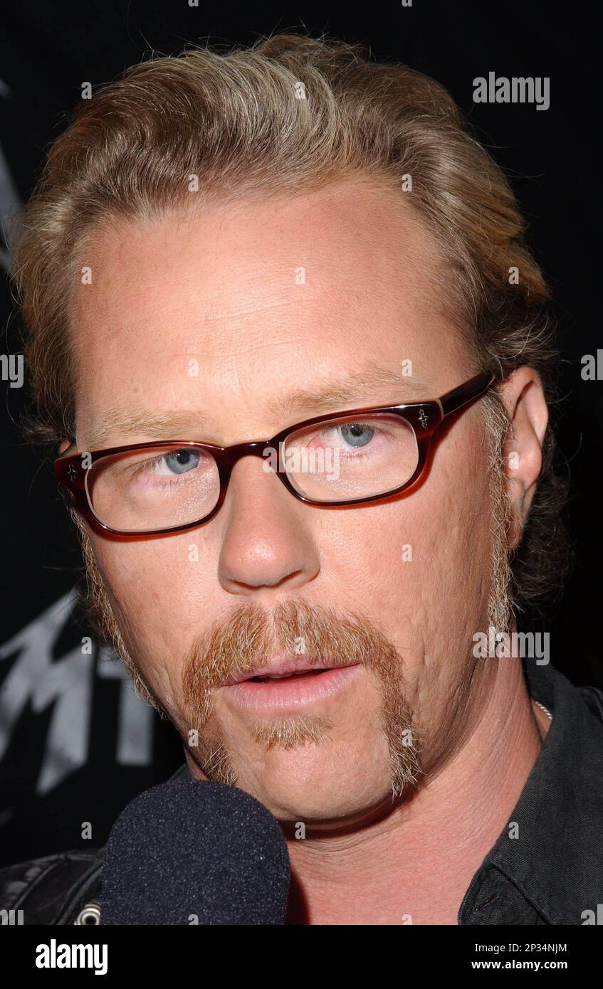 Photo by: Lee Roth STAR MAX, Inc. - copyright 2003 ALL RIGHTS RESERVED Telephone/Fax: (212) 995 ...