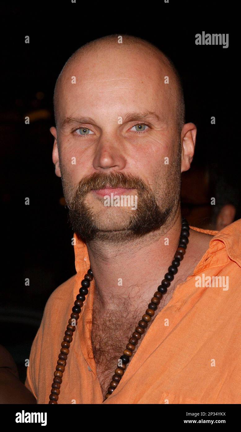 Photo by: Lee RothSTAR MAX, Inc. - copyright 2003ALL RIGHTS ...