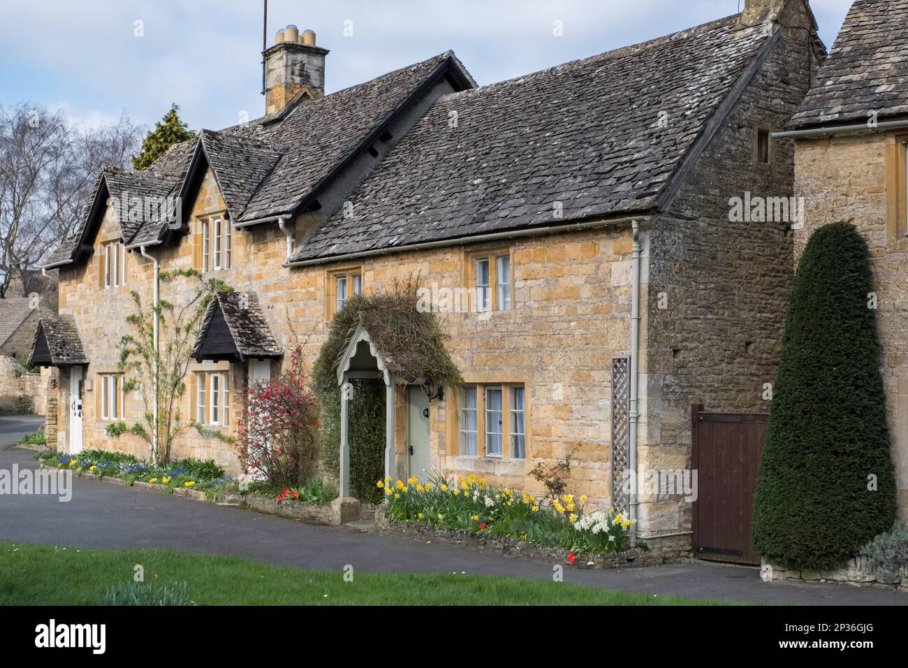 Scenic View of Lower Slaughter Village in the Cotswolds Stock Photo - Alamy