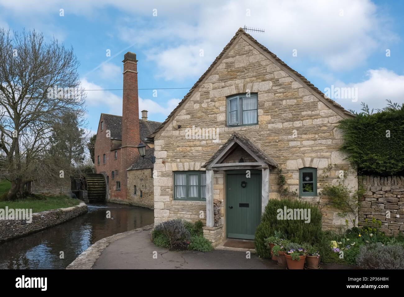 Scenic View of Lower Slaughter Village in the Cotswolds Stock Photo - Alamy