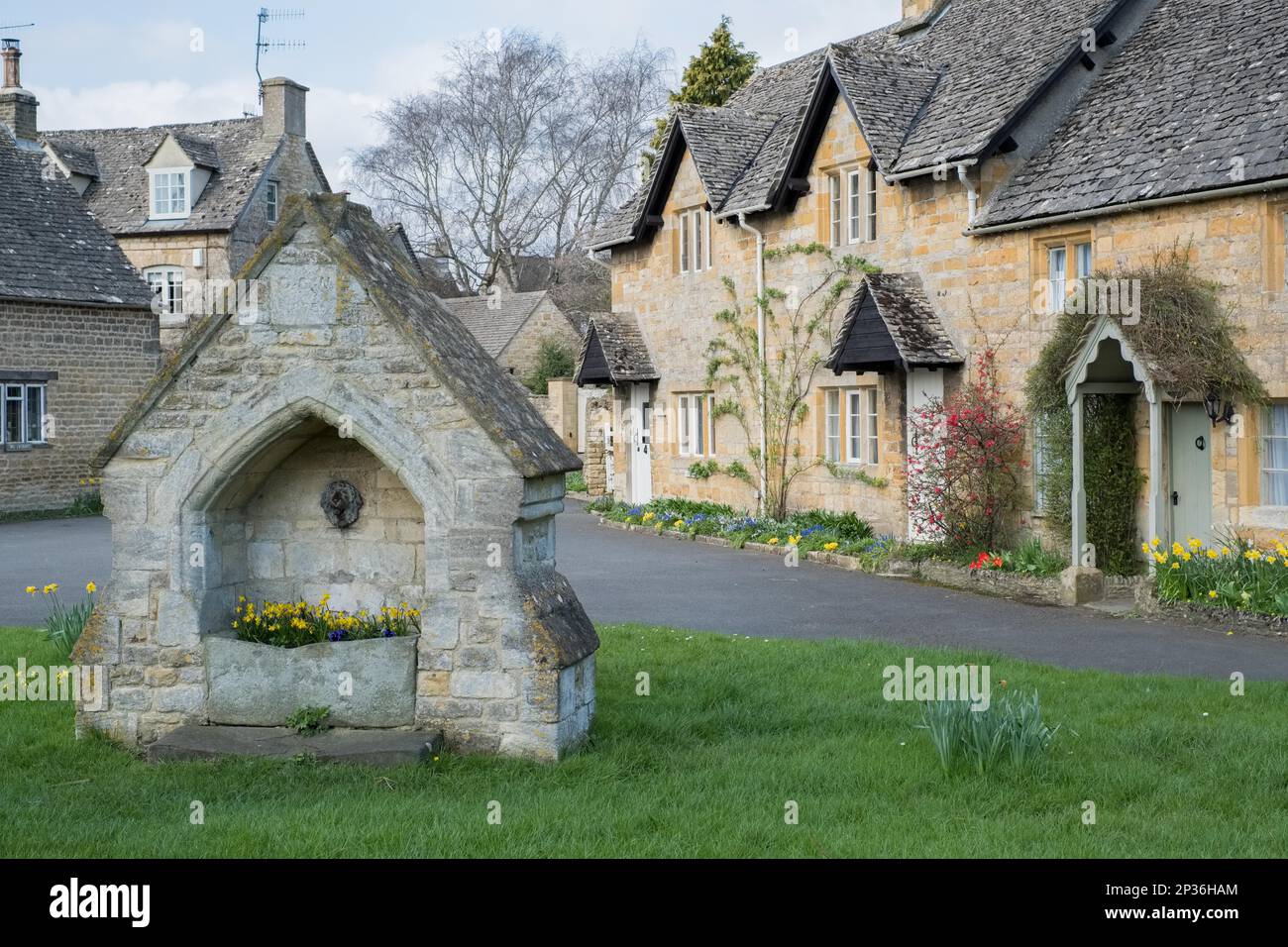 Scenic View of Lower Slaughter Village in the Cotswolds Stock Photo - Alamy