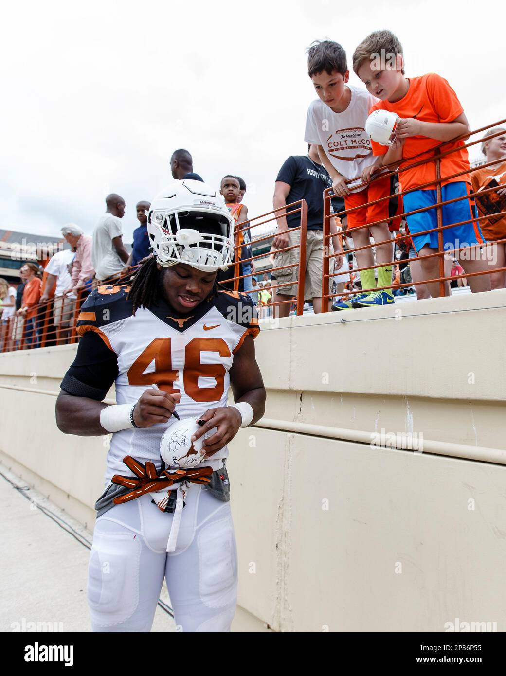 April 18, 2105: Texas Longhorns linebacker Malik Jefferson (46) signs ...