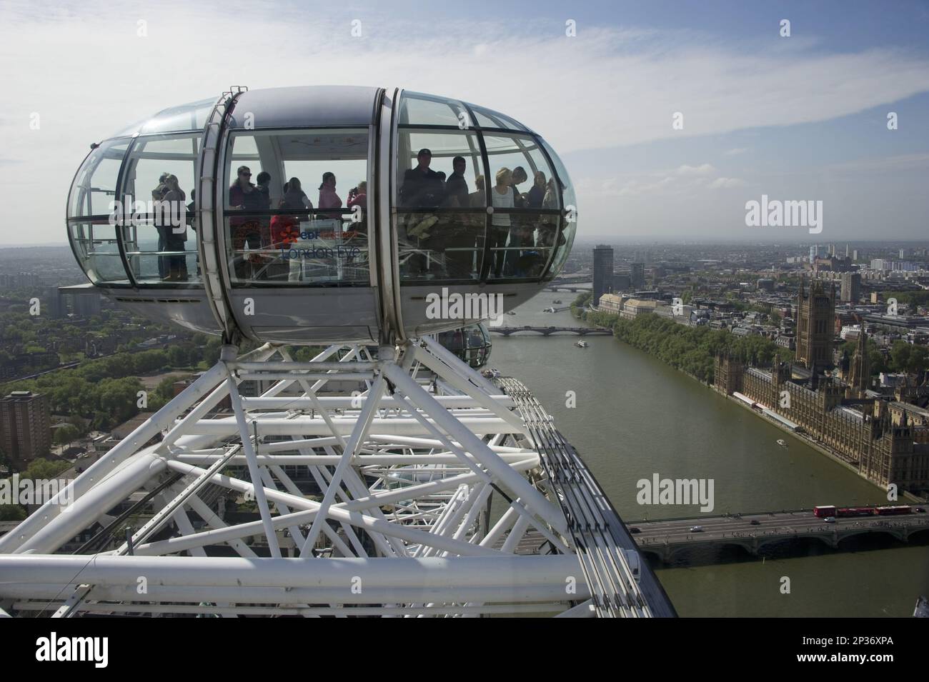 Ferris wheel passenger pods overlooking the city river, London Eye ...