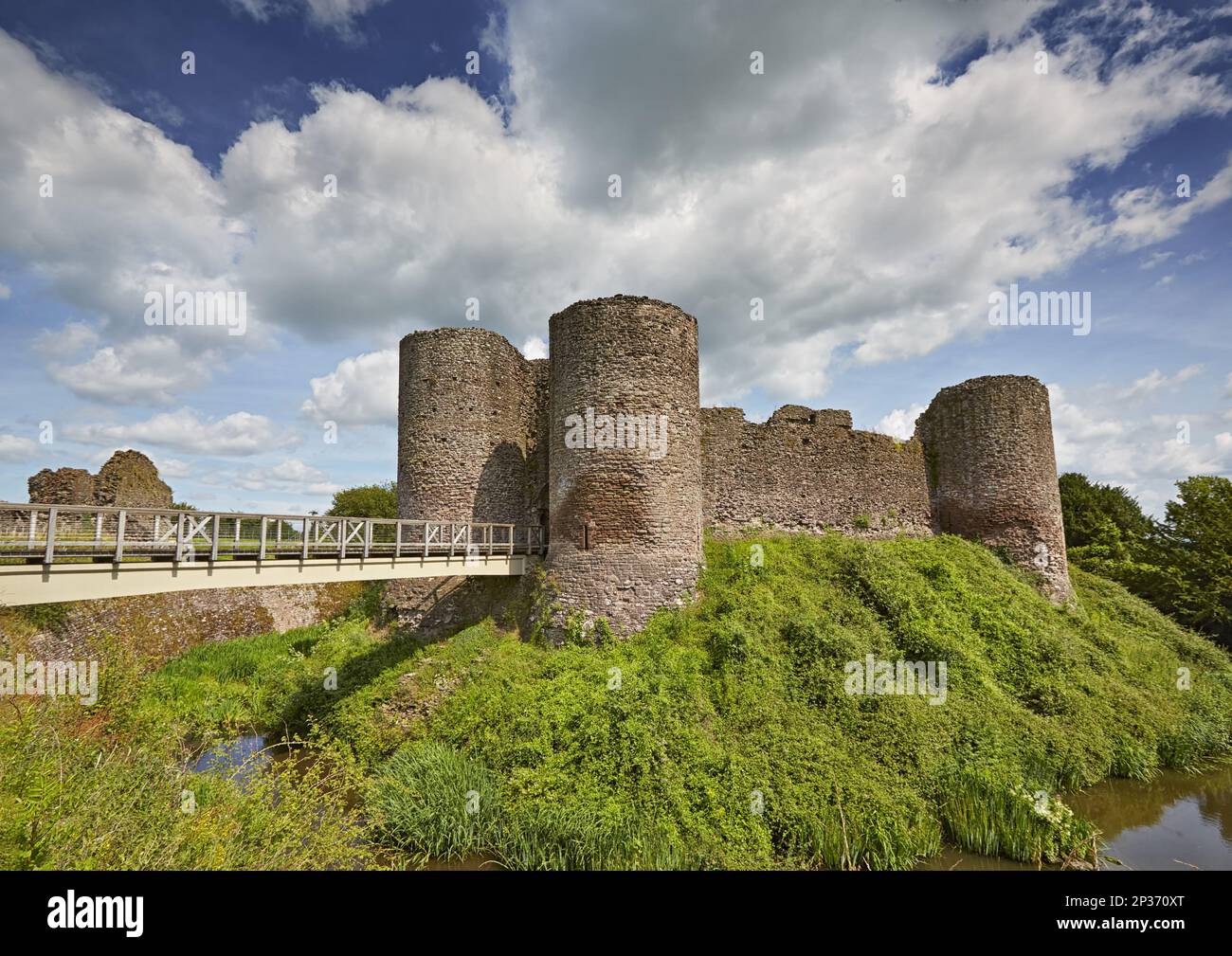 Middle ages medieval journey welsh hi-res stock photography and images ...