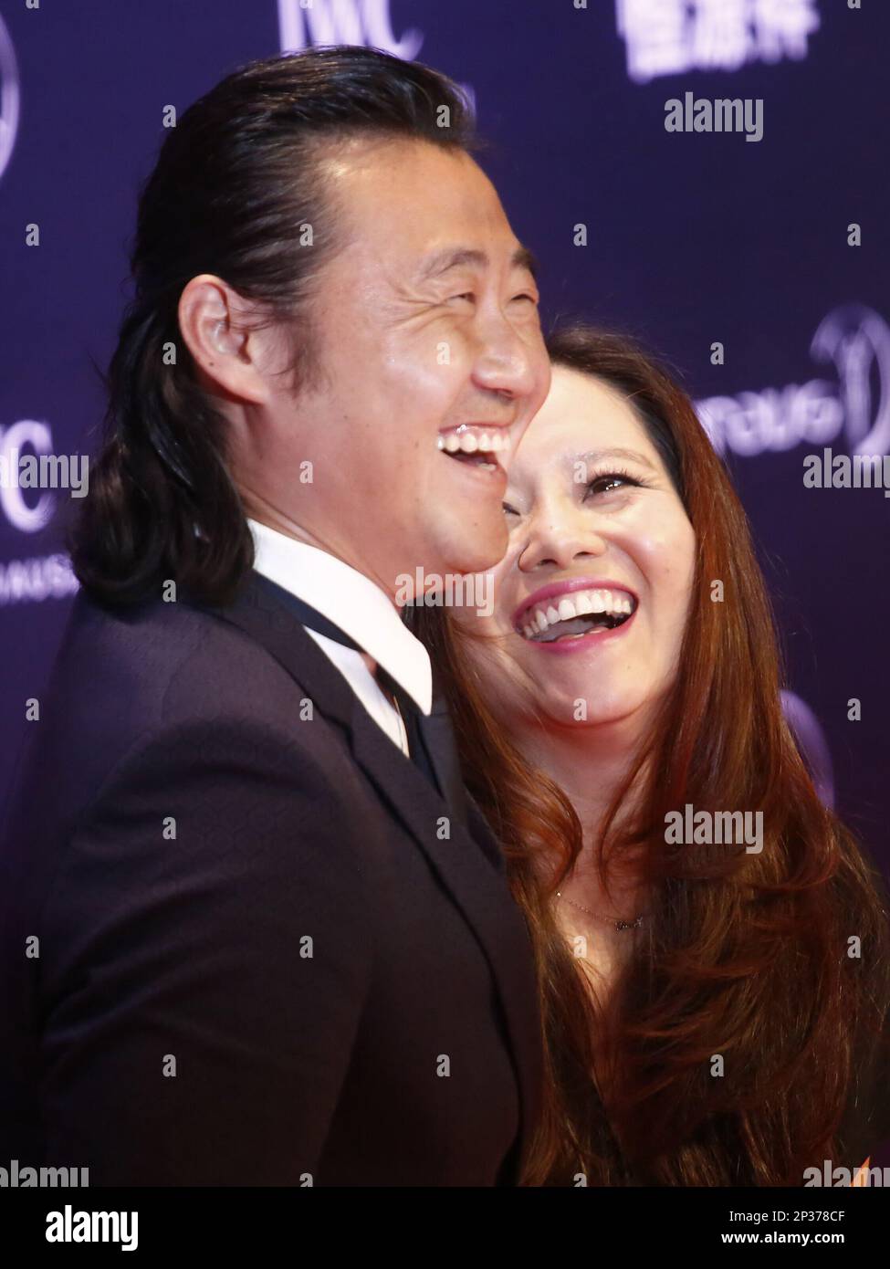 Pregnant Chinese tennis star Li Na, right, and his husband Jiang Shan ...