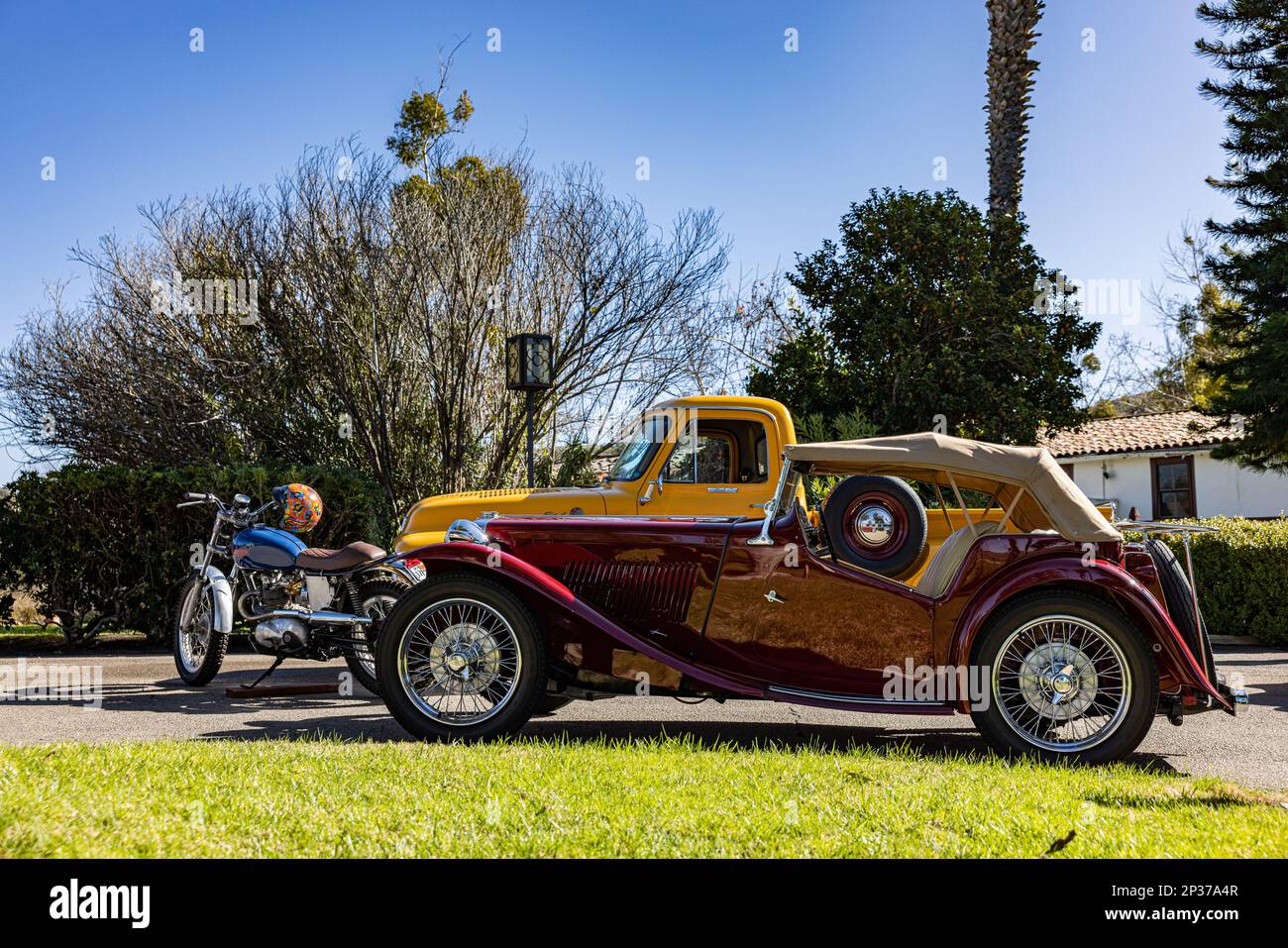 Members of the Fallbrook Vintage Car Club pose for a photo at the Santa ...