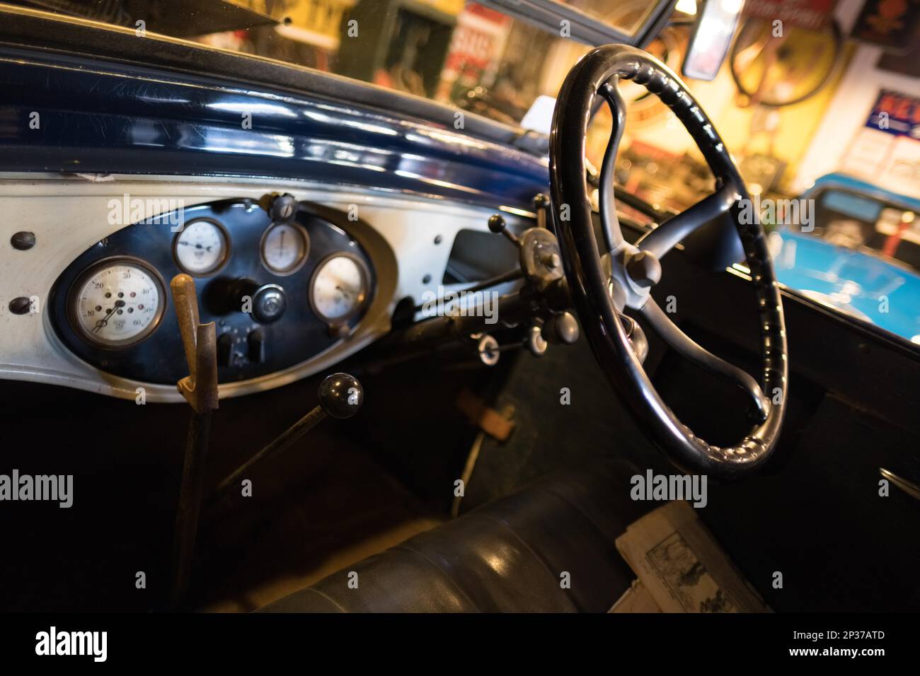 Vintage motor car cockpit hi-res stock photography and images - Alamy