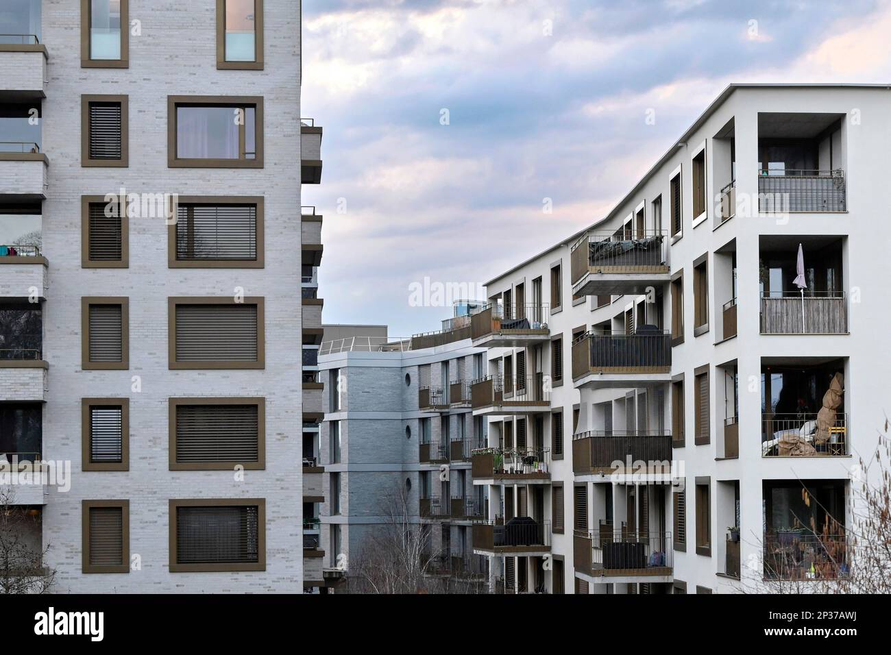 Residential superstructure hi-res stock photography and images - Alamy