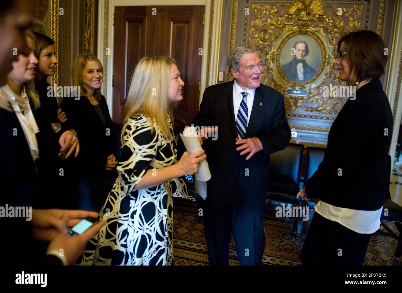 UNITED STATES - DECEMBER 14: Sen. Kit Bond, R-Mo., talks with his ...