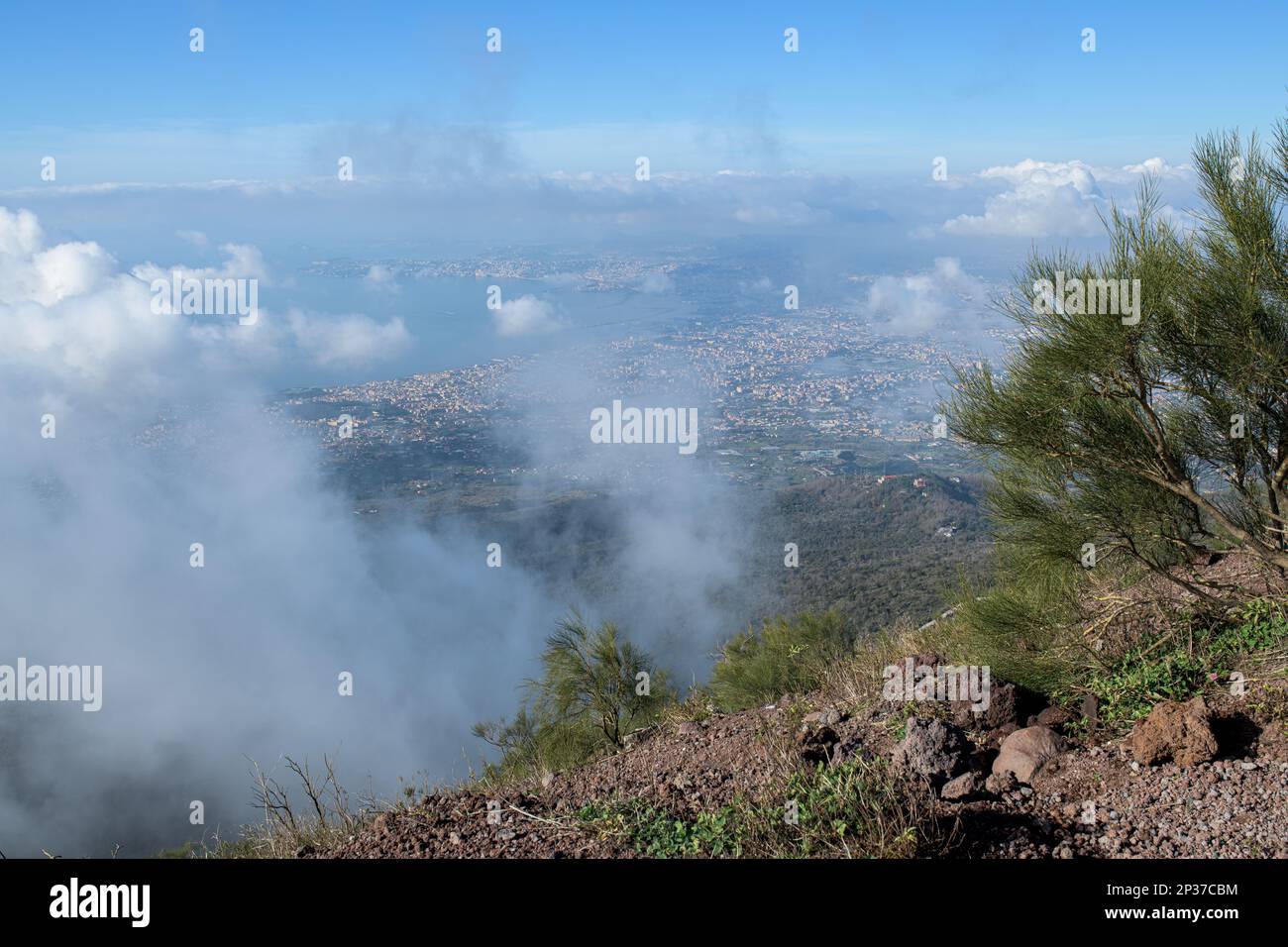 Mount vesuvius with clouds hi-res stock photography and images - Alamy