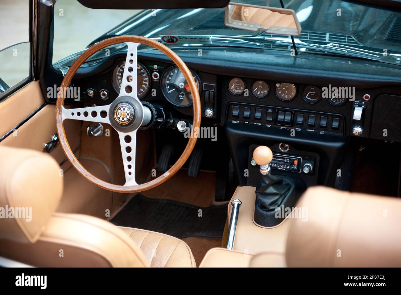 Wooden steering wheel, Wooden steering wheel, Gear shift, Manual ...