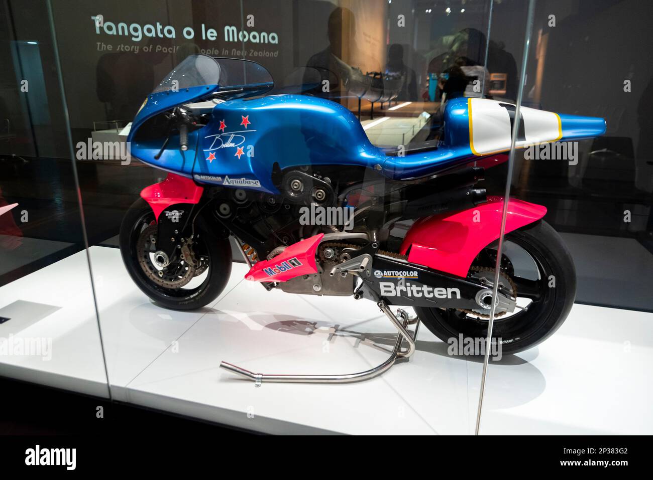 V1000 hi-res stock photography and images - Alamy