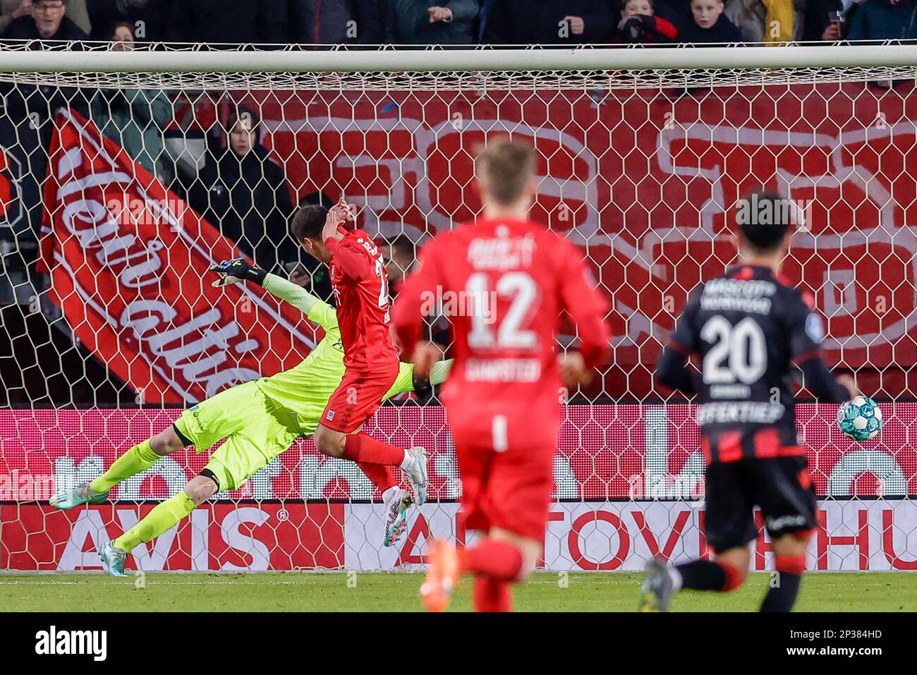 04-03-2023: Sport: Twente v Heerenveen ENSCHEDE, NETHERLANDS - MARCH 4 ...