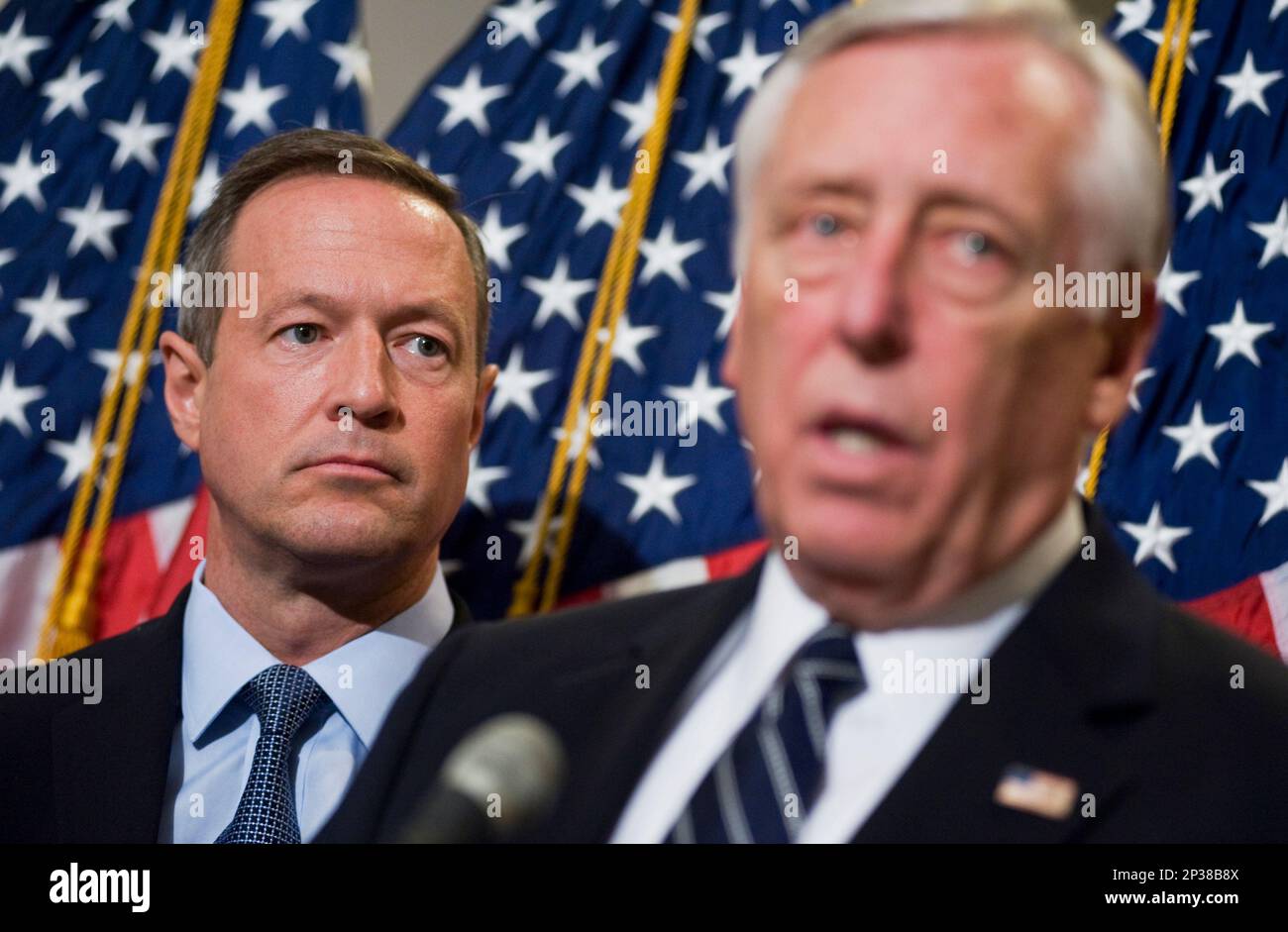 UNITED STATES - JULY 21: House Minority Whip Steny Hoyer, D-Md., right ...