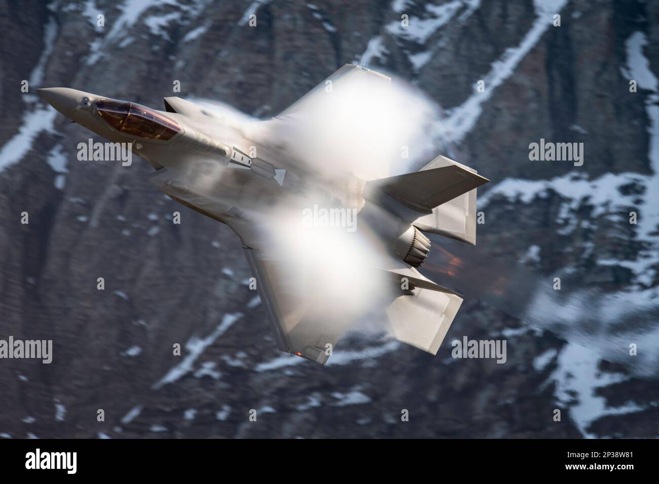 Italian Air Force F-35 Lockheed Martin Lightning displaying at Axalp ...