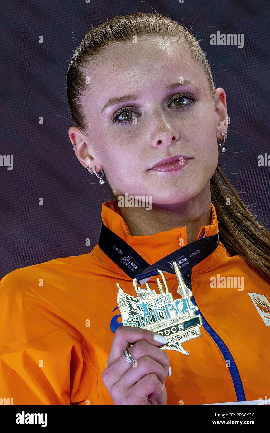 ISTANBUL - Britt Weerman during the high jump ceremony on the fourth ...