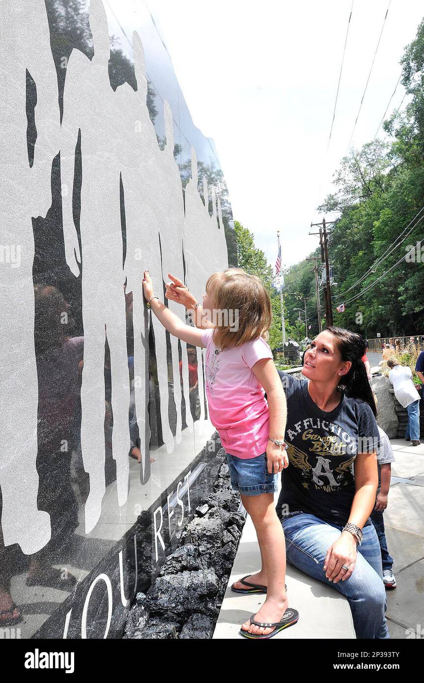 FILE - In this July 27, 2012, file photo, Jenna Napper, 4, daughter of ...